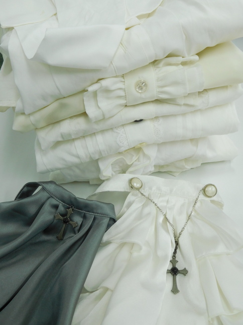 L-1785 **Discoloed, stained** Blouse set (6 items) (ATELIER BOZ, Lapin ...