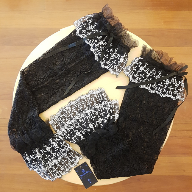 Moitie - Rose Cross Arm Covers (Relisted) - Gloves and Wristwear - Lace ...