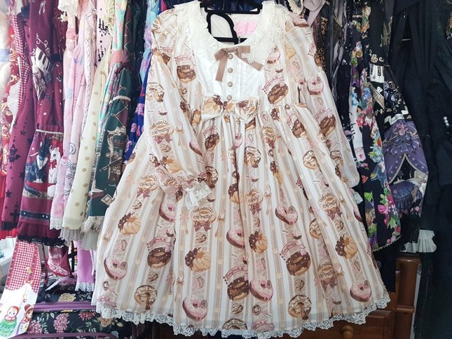 Leaving Lolita! Huge 10-Year Collection - AP Melty Cream Doughnut OP in ...