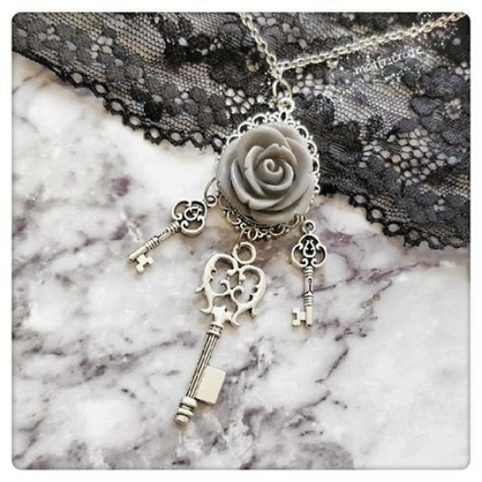 Rose Keys necklace - Jewelry - Lace Market: Lolita Fashion Sales