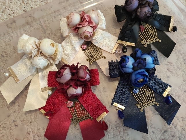 Triple Rose ribbon brooch or hair clip - Cream/White - Hair Accessories ...