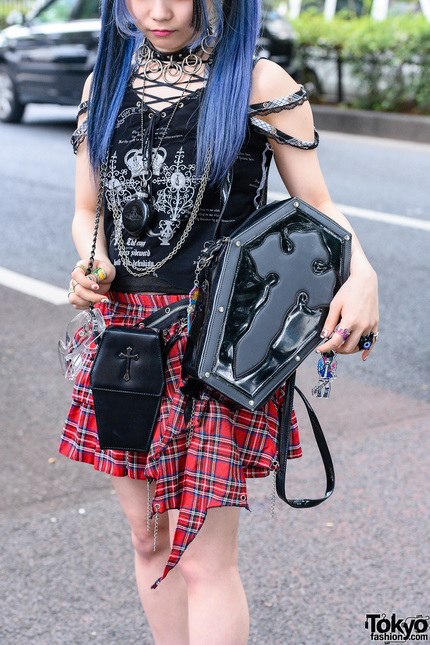 Demonia vinyl coffin bag - Accessories - Gothic Lovers: Gothic Fashion ...
