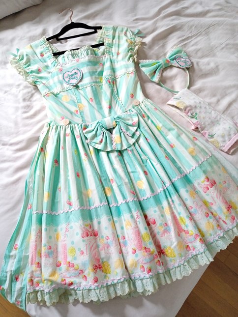 Angelic Pretty Fruits Parlor OP Mint w Headbow and Socks - One Piece ...