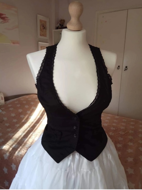 Lace Back Vest -WORLDWIDE SHIPPING INCLUDED- - Vests - Lace Market ...