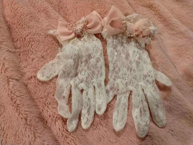 Angelic Pretty Jewelry Heart Lace Gloves in White - Gloves and ...