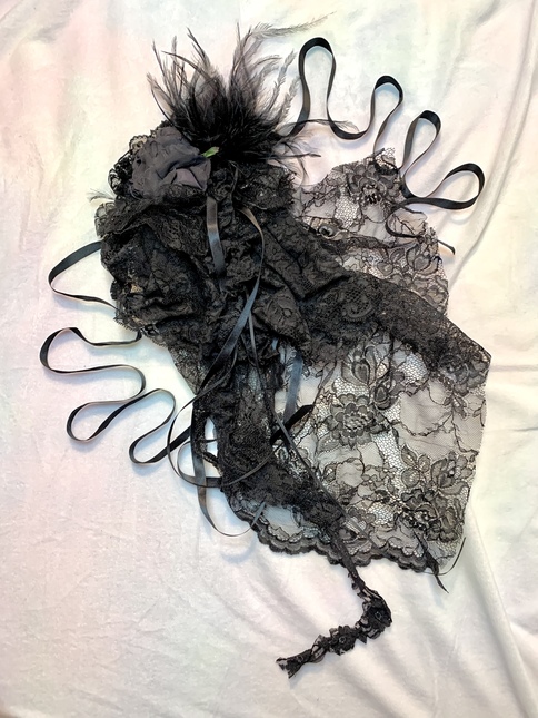 Triple Fortune Lace a la Mode Headdress - Headdresses - Lace Market ...