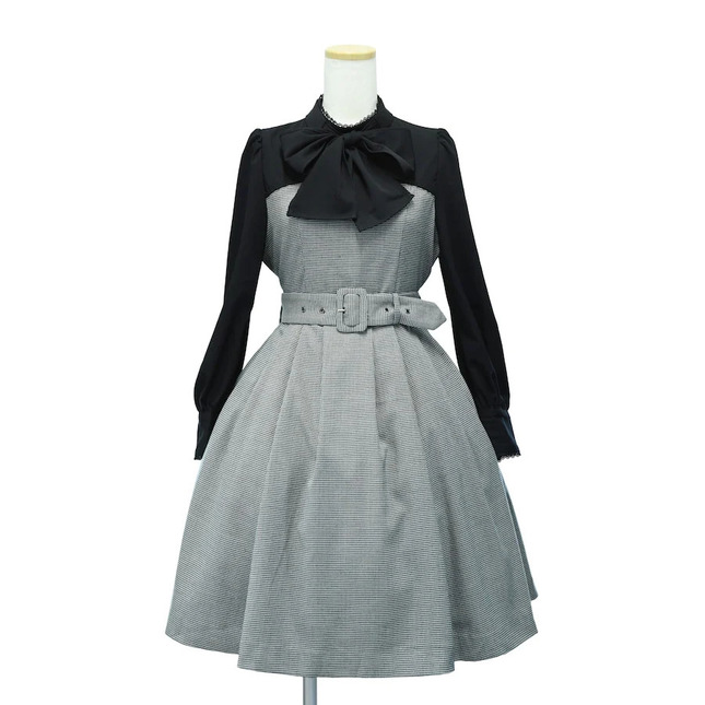 Sheglit Earl Grey Pleated OP / Tuck OP in Black - One Piece - Lace ...