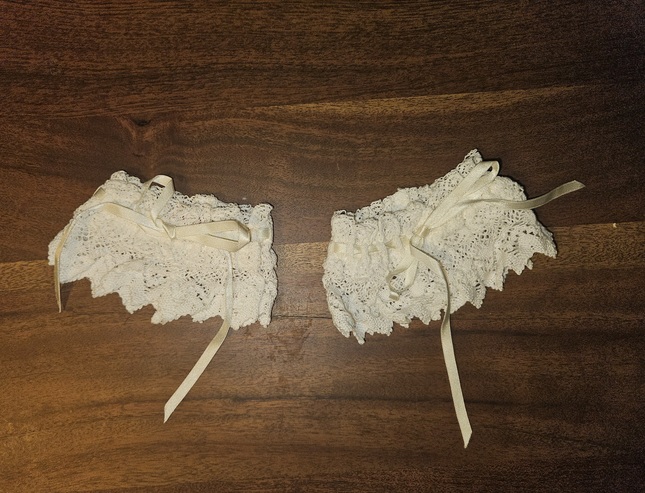 BTSSB ivory wristcuffs - Gloves and Wristwear - Lace Market: Lolita ...