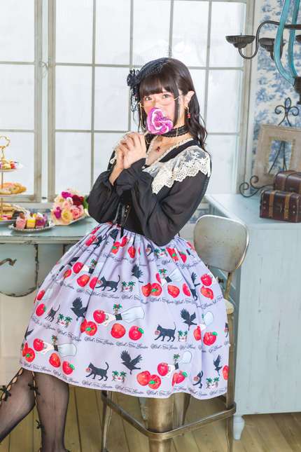 Morun x Muuna Stoik Witch's Garden ~Apple Fair~ Skirt w/ pocket ...