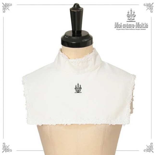 Moi Meme Moitie Nun Collar White with Black Emblem - Other Accessories ...