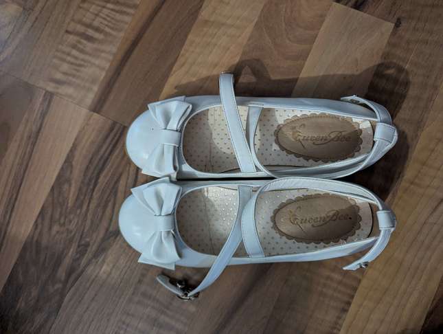 Queen Bee Ribbon Low Heel Shoes White S - Shoes - Lace Market: Lolita ...