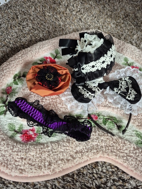 (FINAL RELISTS) Gothic Accessory lot - Hair Accessories - Lace Market ...