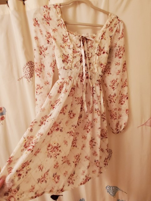 Cream Colored Liz Lisa Dress - Dresses - Kei Market: Buy and Sell ...
