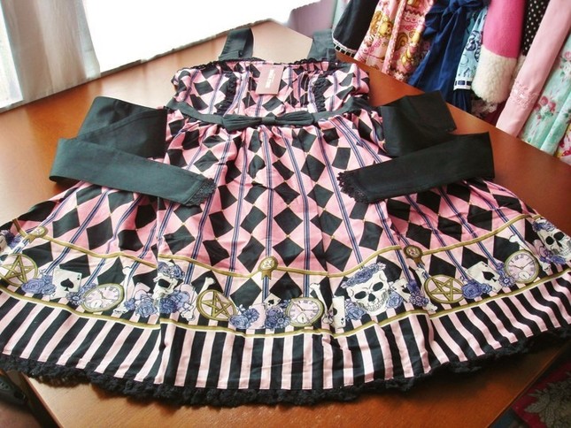 Bodyline Pink Skull in Wonderland JSK (L599) Size M NWT with Flaws - Dresses - Lace Market ...