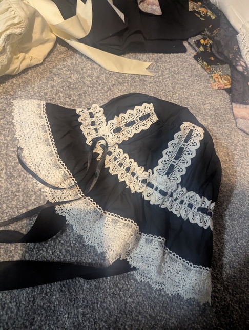 Alice and the Pirates Maid Cap black x white - Bonnets - Lace Market ...