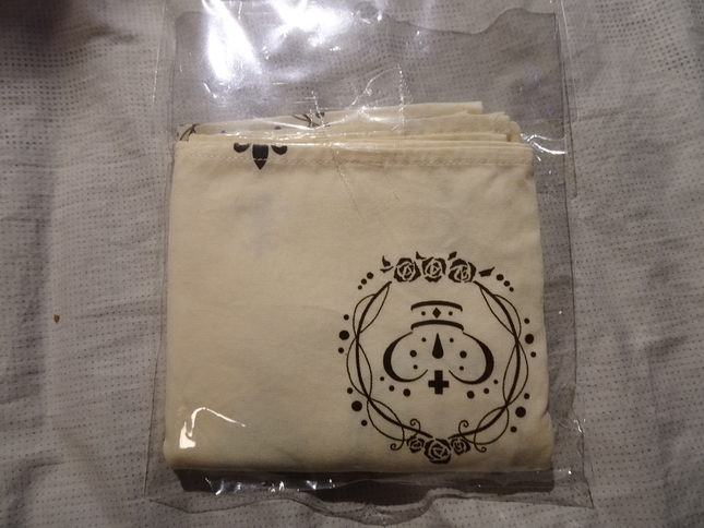 Metamorphose Crown Print Bandana and Brand Logo Sticker - Other ...