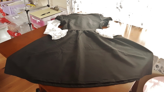 Bodyline Black and White Detachable Sleeve OP Size 2L NWOT with Flaws ...