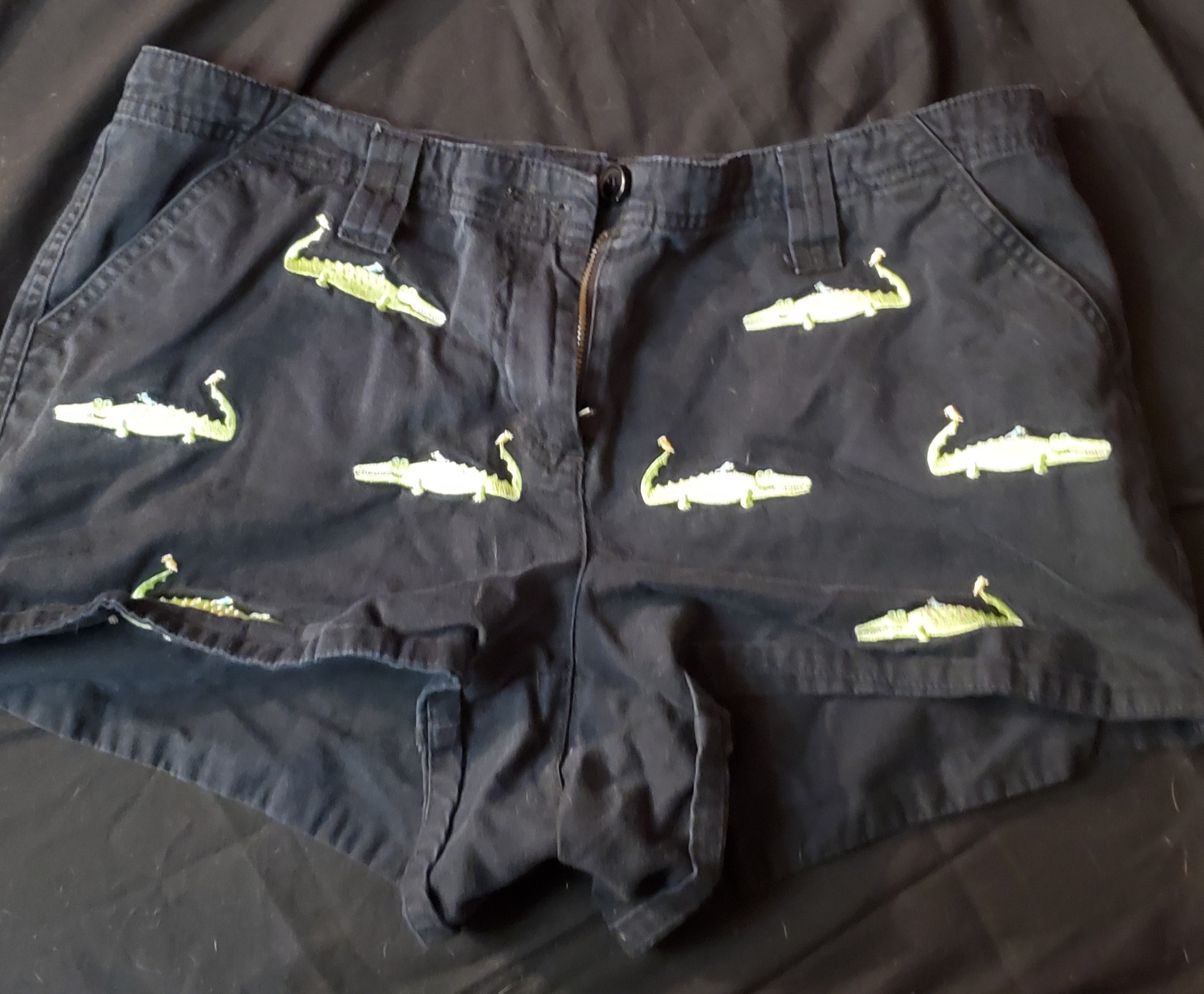 Embroidery alligator shorts - Pants and Shorts - Kei Market: Buy and ...