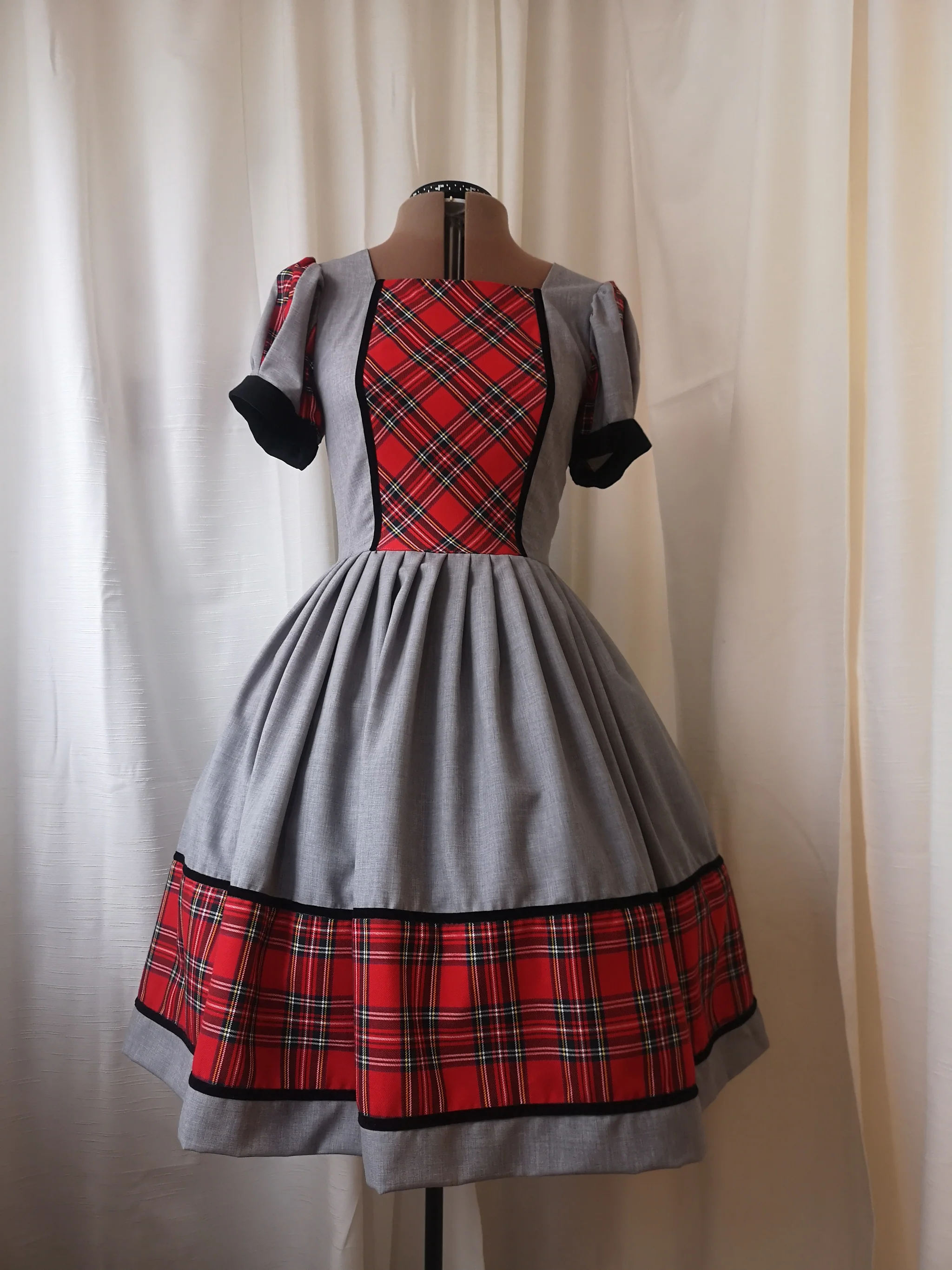 Naddine Atelier Mary Queen Sloth Dress - One Piece - Lace Market ...